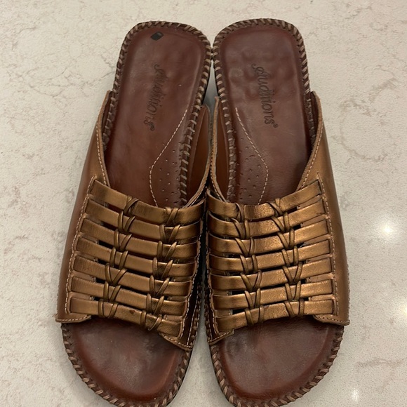 Auditions | Shoes | Auditions Metallic Brown Leather Sandals 9 Slim ...